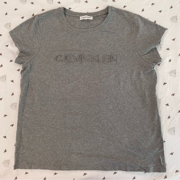 Calvin Klein | Shirts | Simple Calvin Klein Grey Tee Nwot 3d Print ...